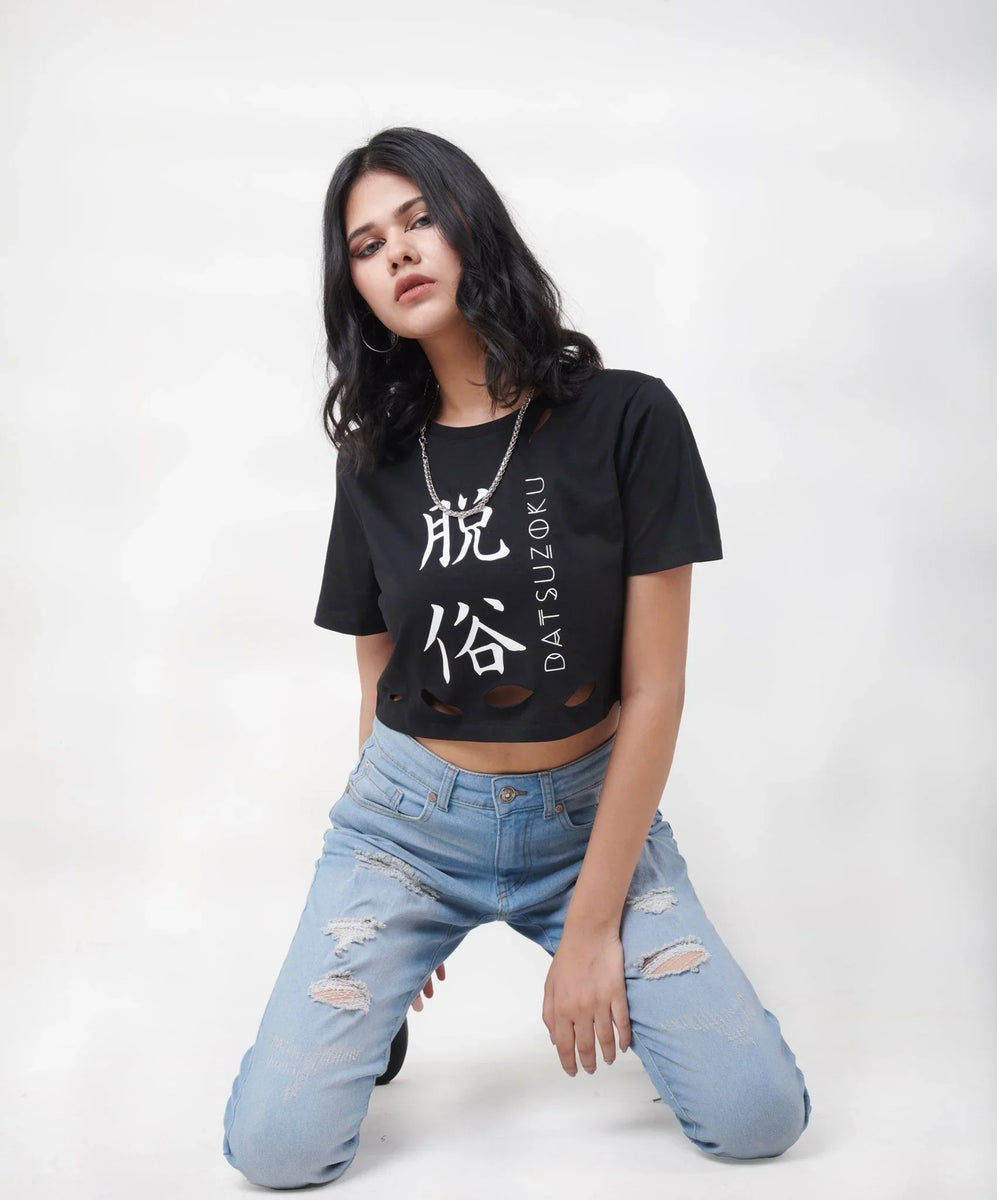 Ripped Graphic Crop Tee – I Z F